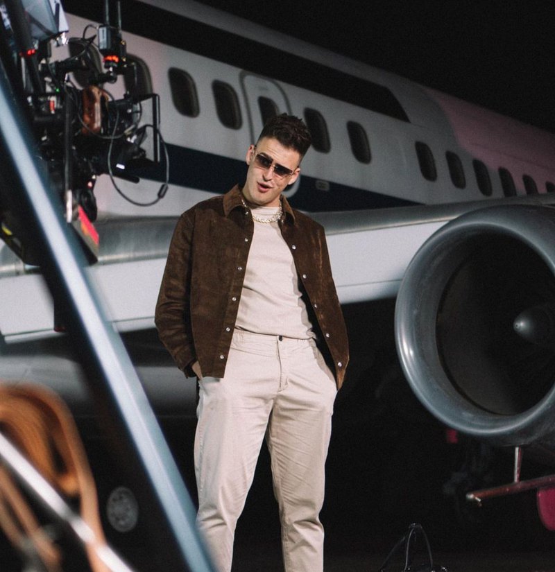 Jon Vlogs lança Blaze, música inspirada no mundo dos jogos e apostas ...