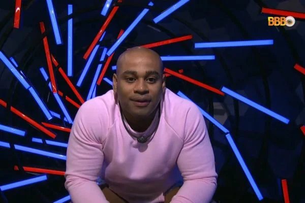 BBB23: Cezar Black aproveita raio-x para pedir analgésico. Entenda ...