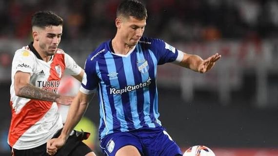 Vasco anuncia a contratação do zagueiro Manuel Capasso - 180graus - O ...