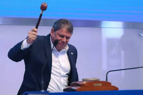 Tarcísio autoriza concessão de outra linha da CPTM e trem SP-Campinas ... Tarcísio autoriza concessão de outra linha da CPTM e trem SP-Campinas ...