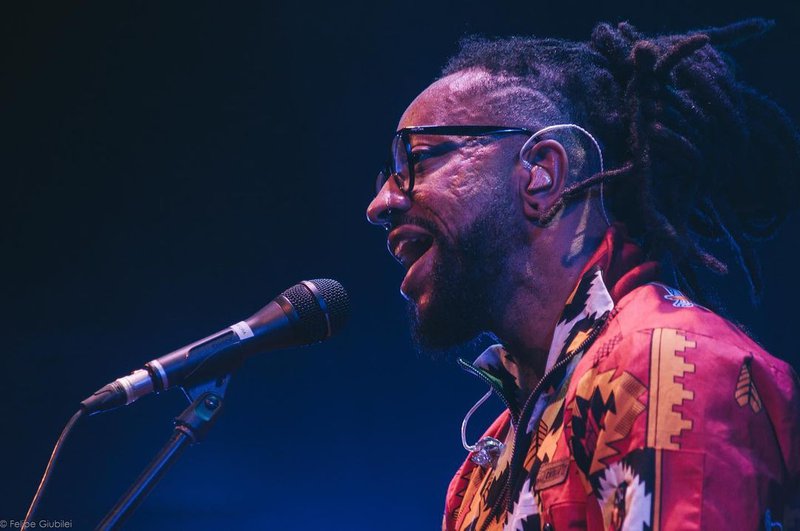 Show Imperdível: Rael estrela do rap nacional, brilha na Praia de Verão ...