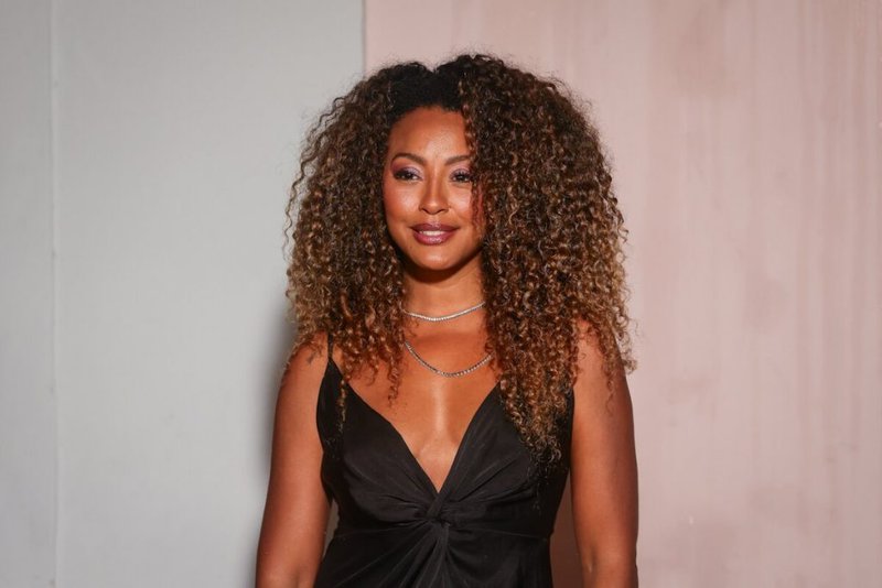 Sheron Menezzes comemora sucesso em papel principal: ‘Novela histórica ...