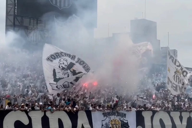 Torcida do Santos faz festa em treino antes de jogo contra Vasco. Veja ...