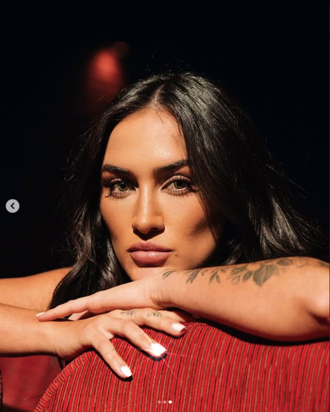 Gabi Melim a Angelina Jolie: Famosos que já sofreram com a paralisia de ...