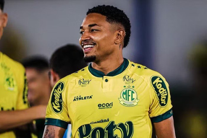 Justiça determina visita de Bruna Miller a Filho, mas conflitos com ...