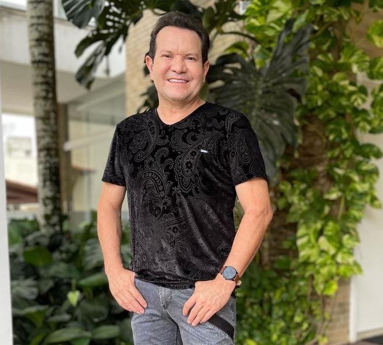 Ex de Joelma, Ximbinha renova visual aos 50 anos com cirurgia facial e ...