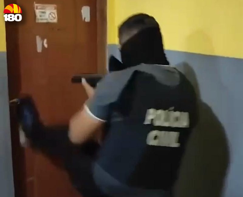 Homem é Flagrado Em Quarto De Motel Com Adolescente De 13 Anos Mãe é