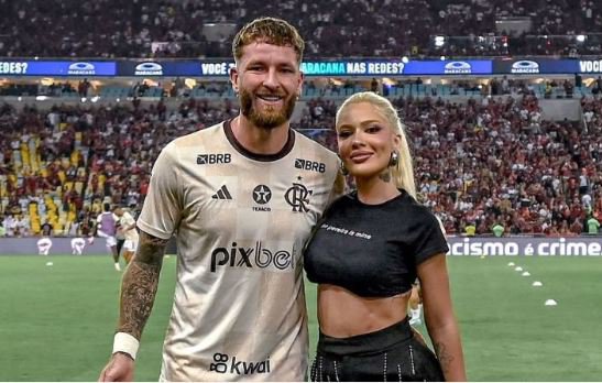 Namorada de Léo Pereira, Karoline Lima expõe ameaças de torcedores do ...