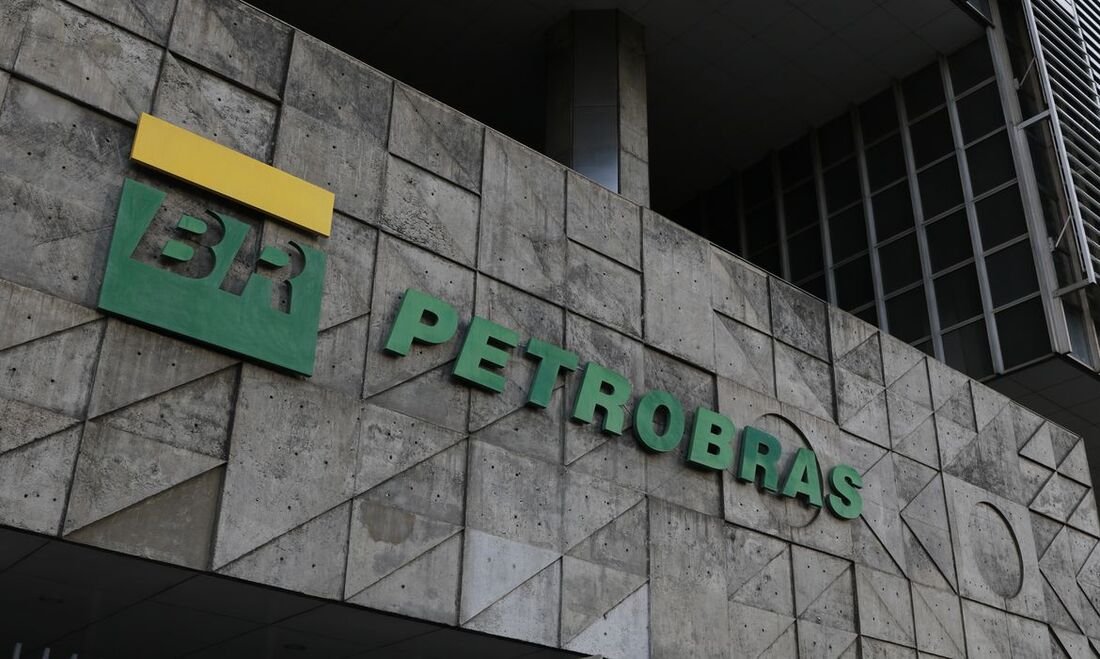 Petrobras reduz preço da gasolina em 5,2% a partir desta terça-feira ...
