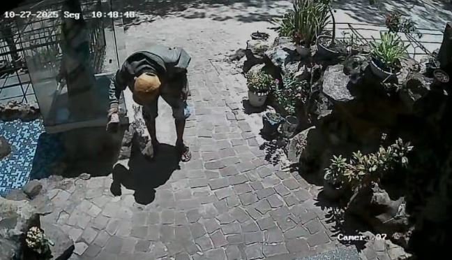 Vândalos depredam imagem de santa e furtam doações de fiéis no interior ...