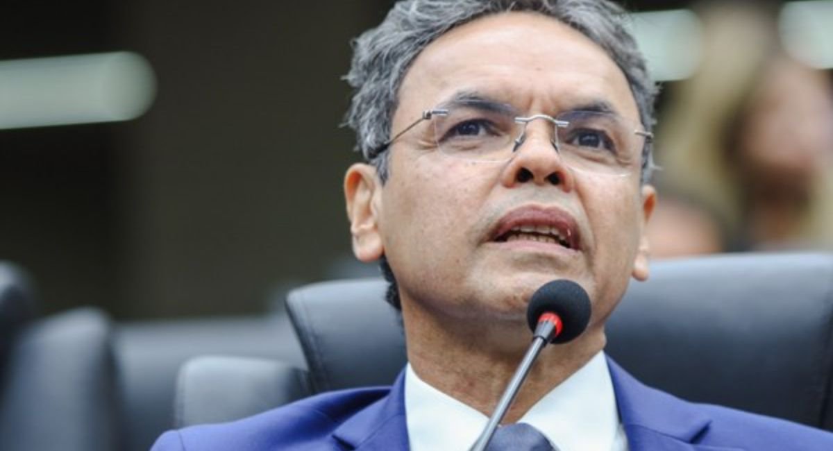 Dr. Gil Carlos vê grande salto tecnológico com parceria do Governo com ...