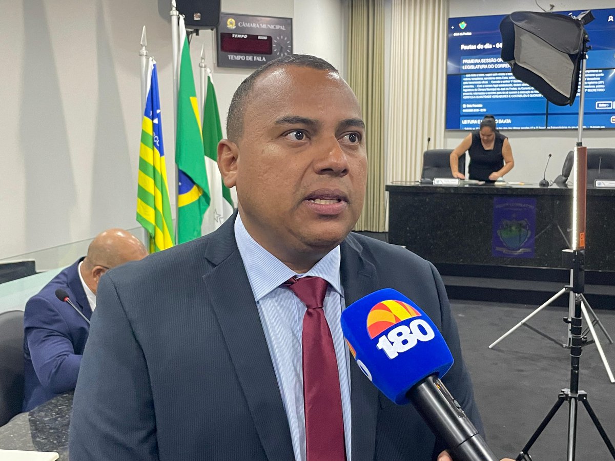 Vereador Simão Oliveira participa da primeira sessão do ano e projeta ...