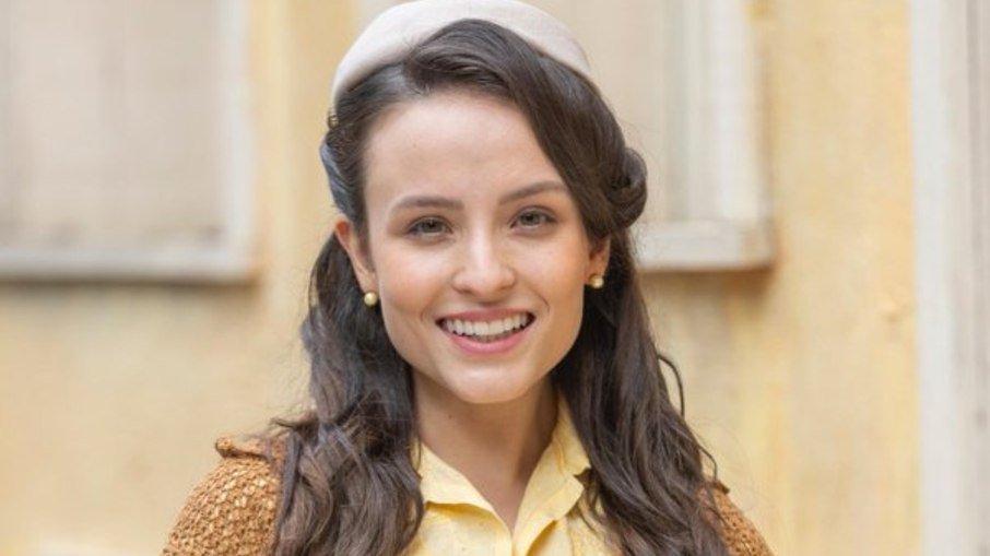 Larissa Manoela revela visual de novo papel que fará na Globo ...