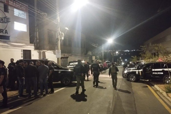 Grupo de matadores de aluguel do CV visava PCC em SP - 180graus - O ...