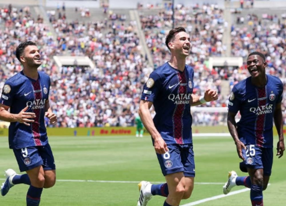 Fifa suspende dois jogadores do PSG e Real Madrid leva vantagem antes ...