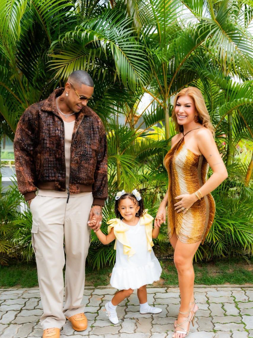 Léo Santana e Lore Improta comemoram 9 anos de relacionamento ...